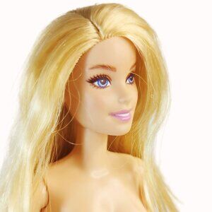 Mattel | Toys | Mattel 25 Barbie Doll Blonde Hair Blue Eyes Flat Feet ...